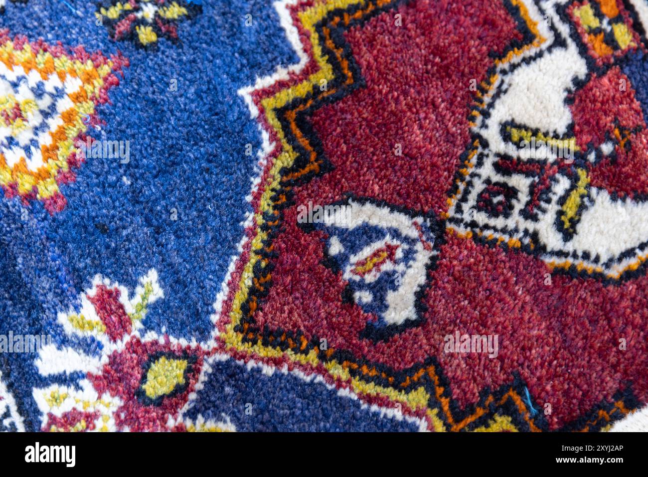 Old carpet texture hi-res stock photography and images - Alamy