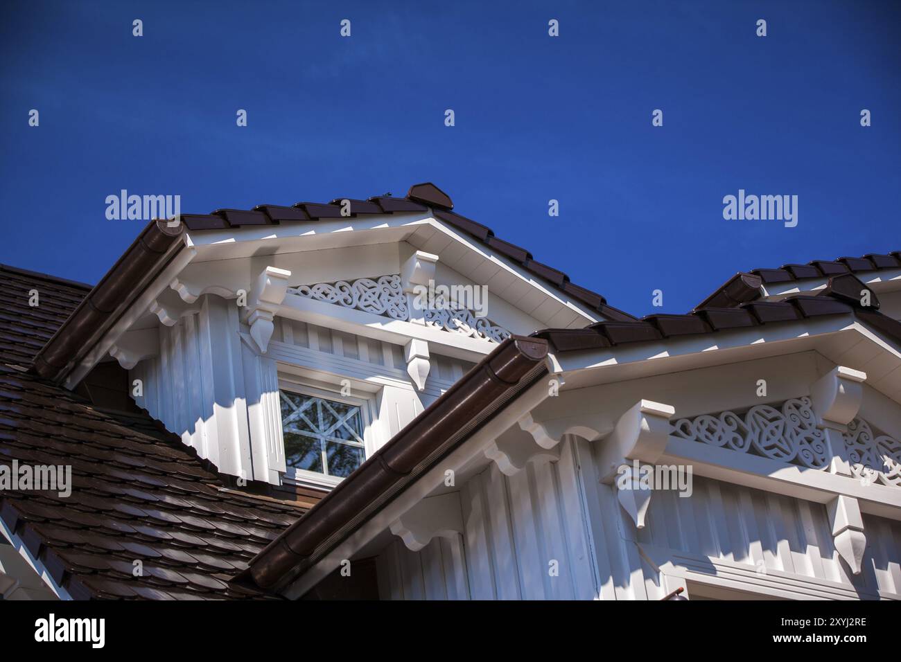 White gable hi-res stock photography and images - Alamy
