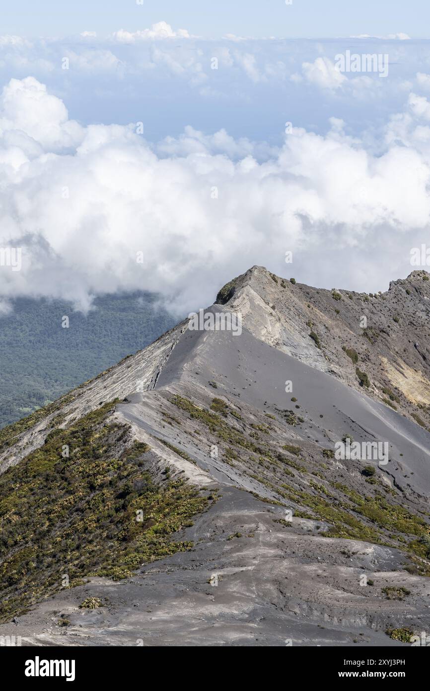 Irazu Volcano, Irazu Volcano National Park, Parque Nacional Volcan ...