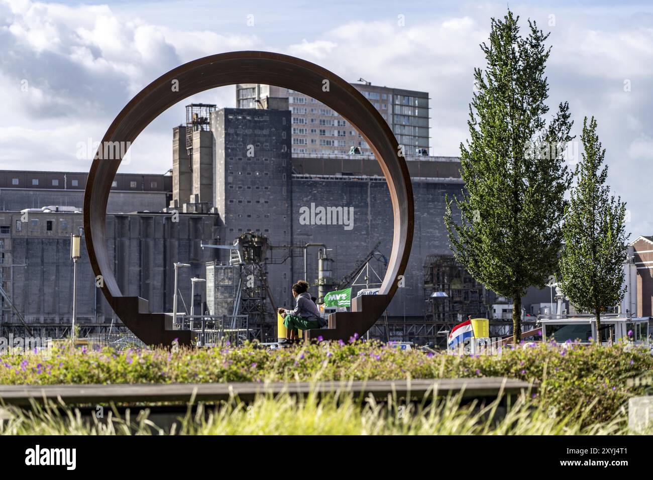 Walk-in steel sculpture on Maashaven Noordzijde street, in the ...