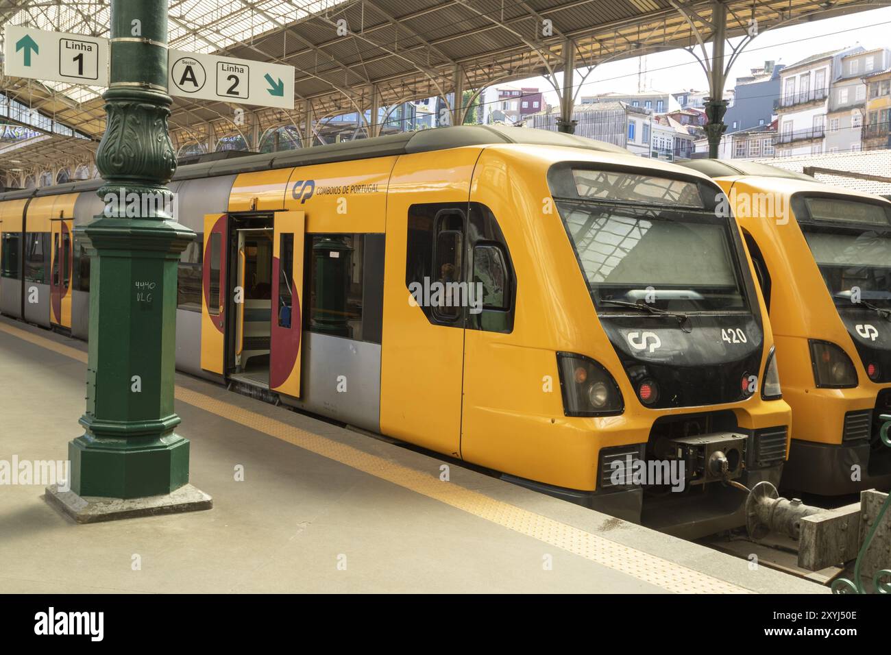 Place of interest Porto-Campanha railway station, railway journey, CP ...