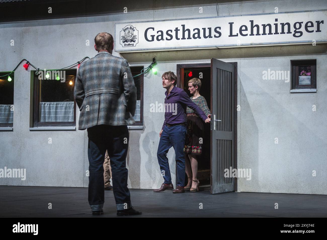 Hans-Jochen Wagner. Martin: Sebastian Schwarz. Karl: Christoph Gawenda ...