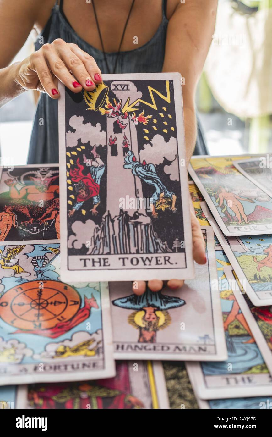 Tower tarot card hi-res stock photography and images - Alamy