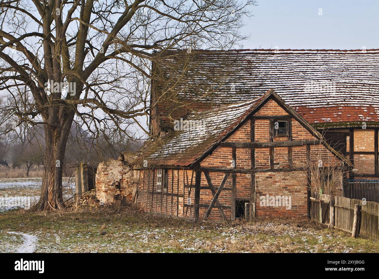 An old house in the Oderbruch Stock Photo - Alamy