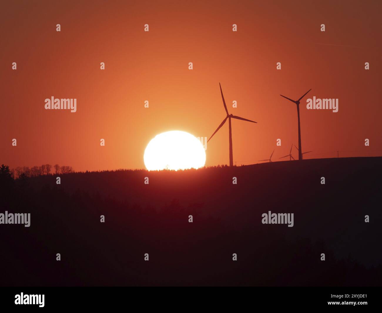 Upper atmosphere wind hi-res stock photography and images - Alamy