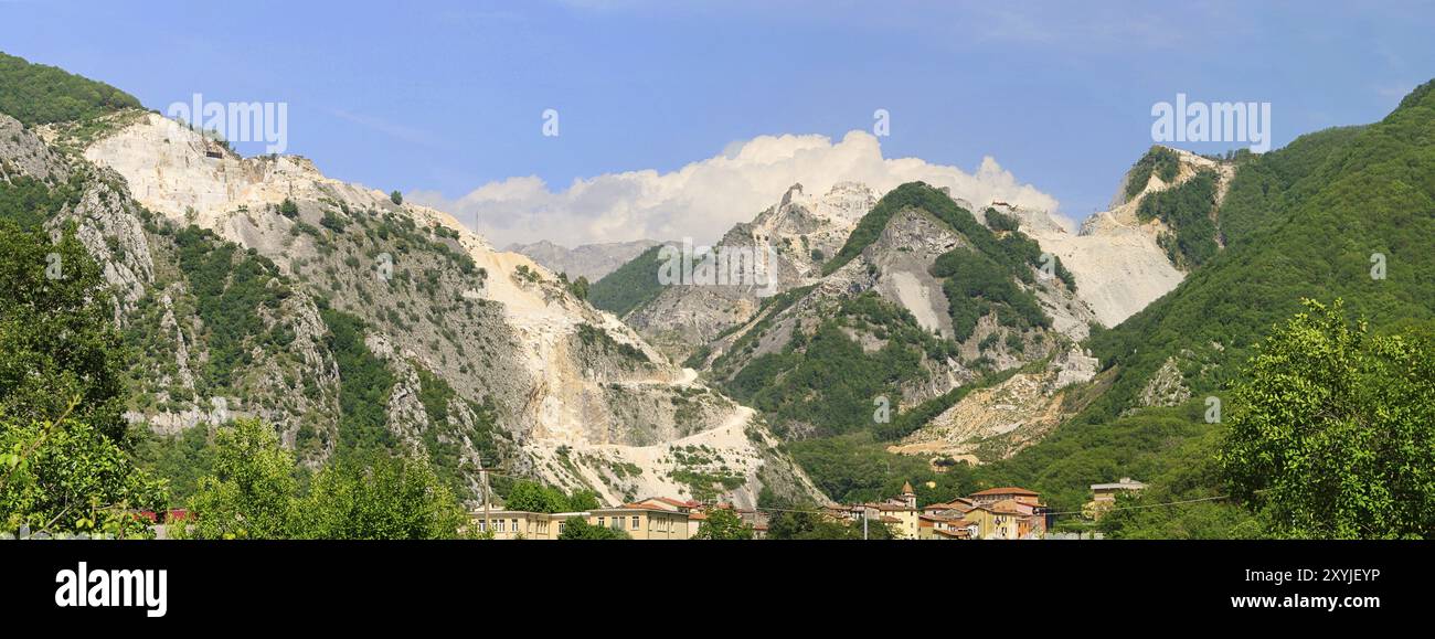 Carrara marble quarry, Carrara marble stone pit 23 Stock Photo - Alamy