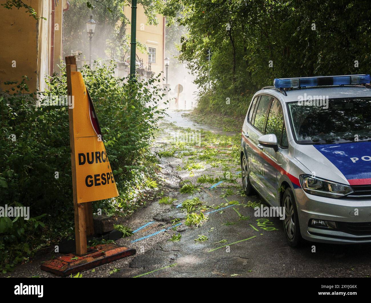 Heavy duty road vehicles hi-res stock photography and images - Alamy