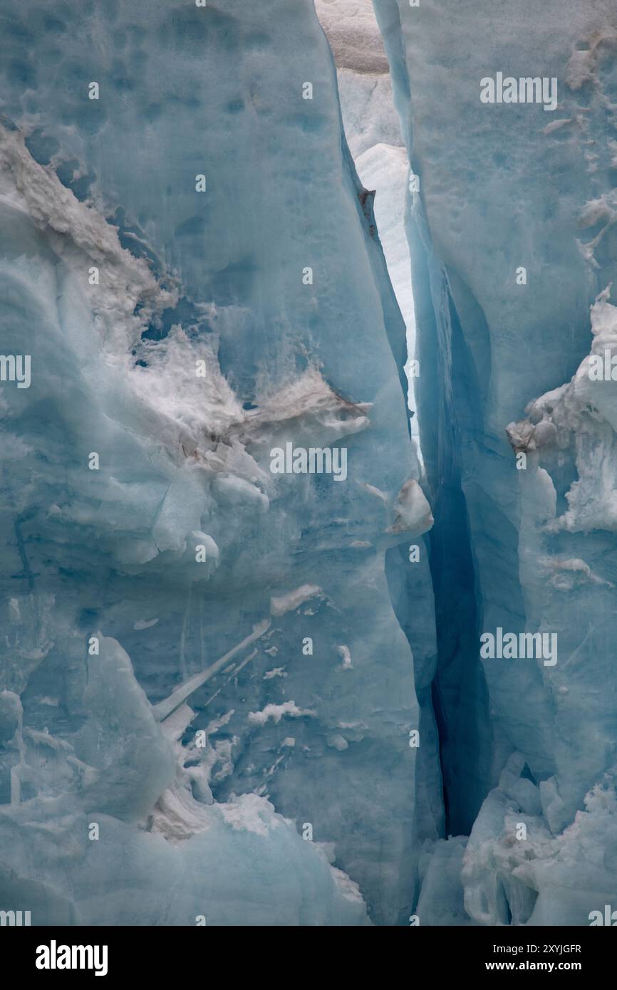 Glacier fissure, Monacobreen glacier, Liefdefjorden, Albert I Land ...