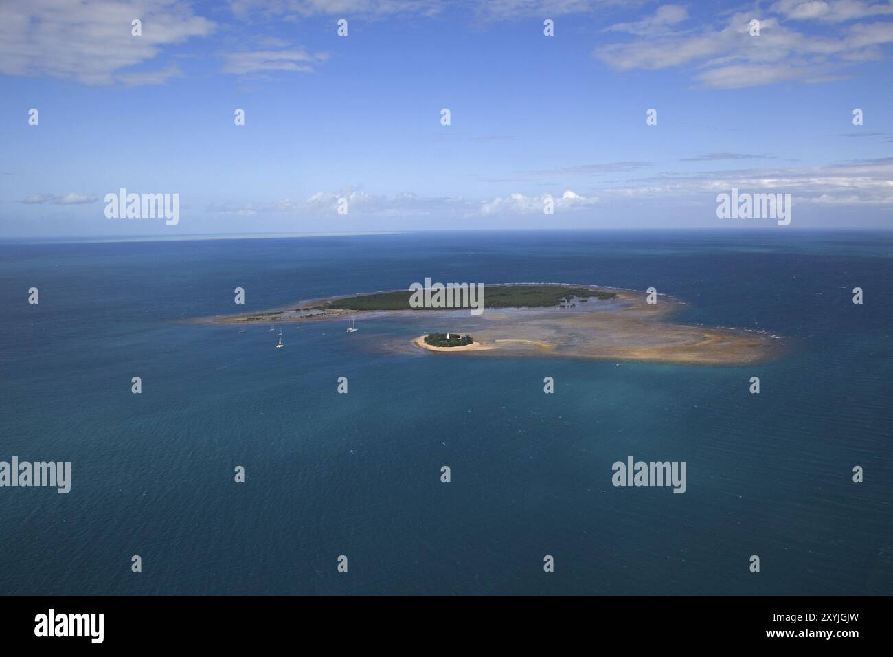 Ground floor low view of buildings hi-res stock photography and images ...