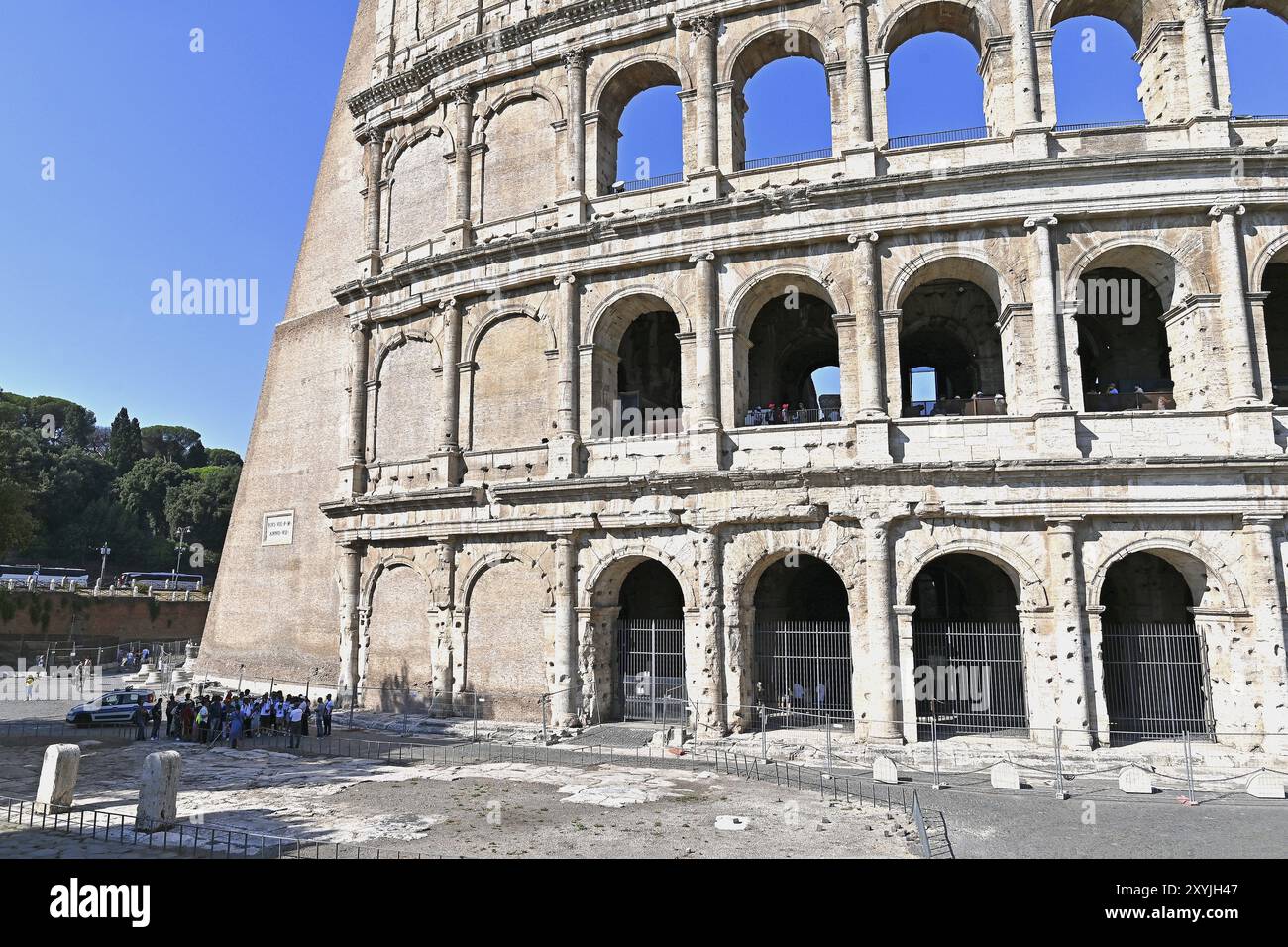 Kolosseum forum romanum hi-res stock photography and images - Alamy