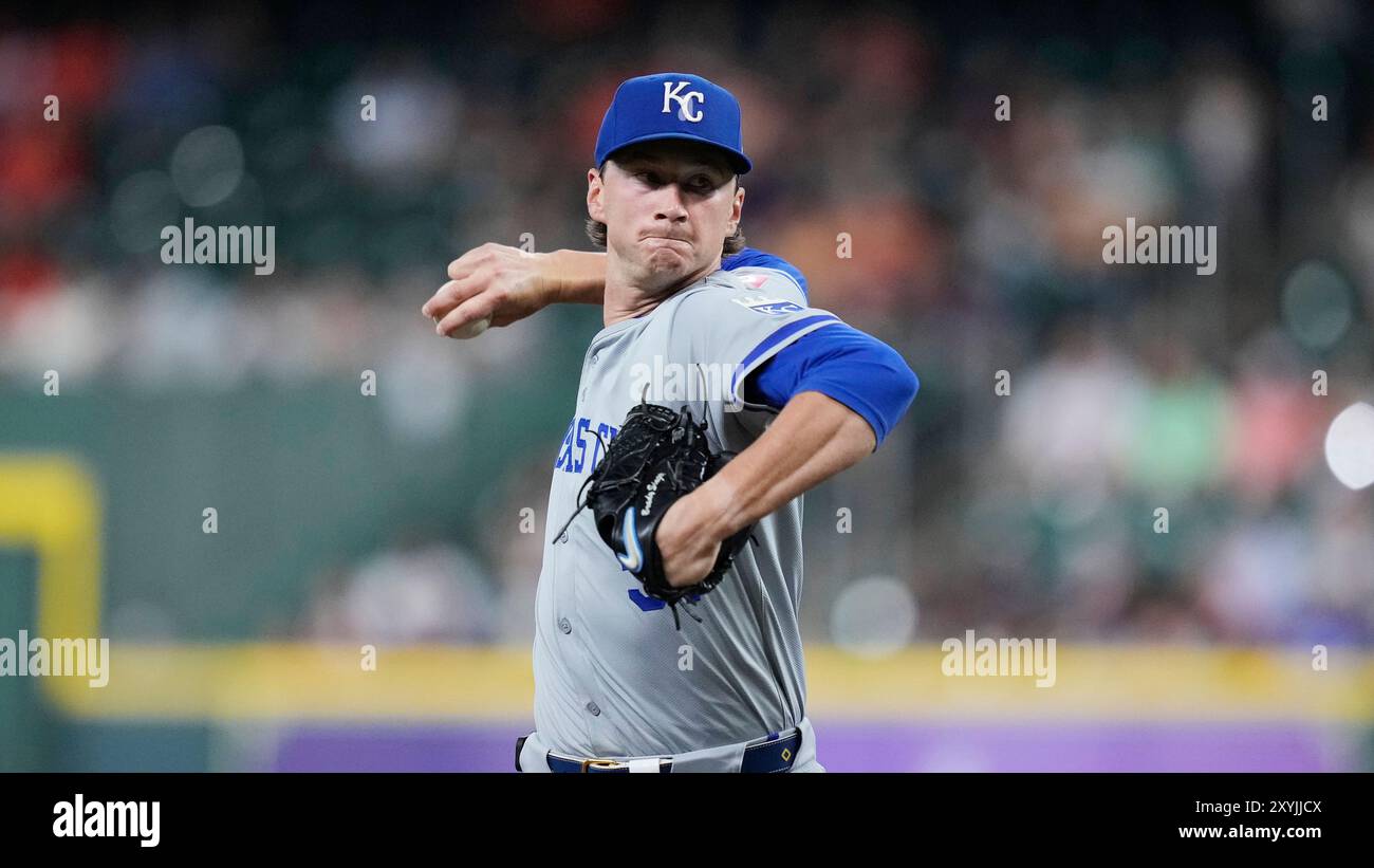 Kansas City Royals starting pitcher Brady Singer delivers during the ...