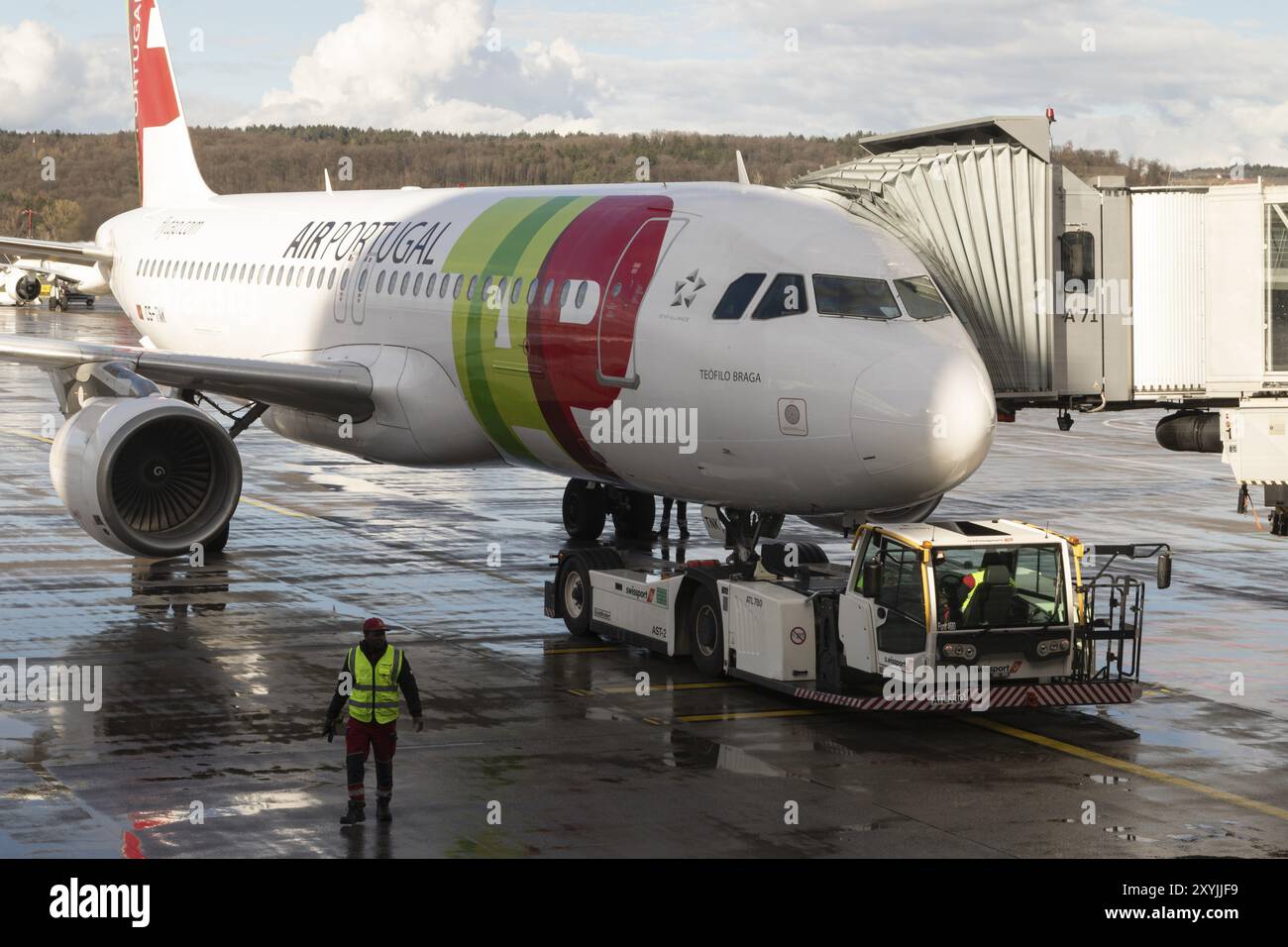 Flight, passenger aircraft Teofilo Braga of the type Airbus A320 of the ...