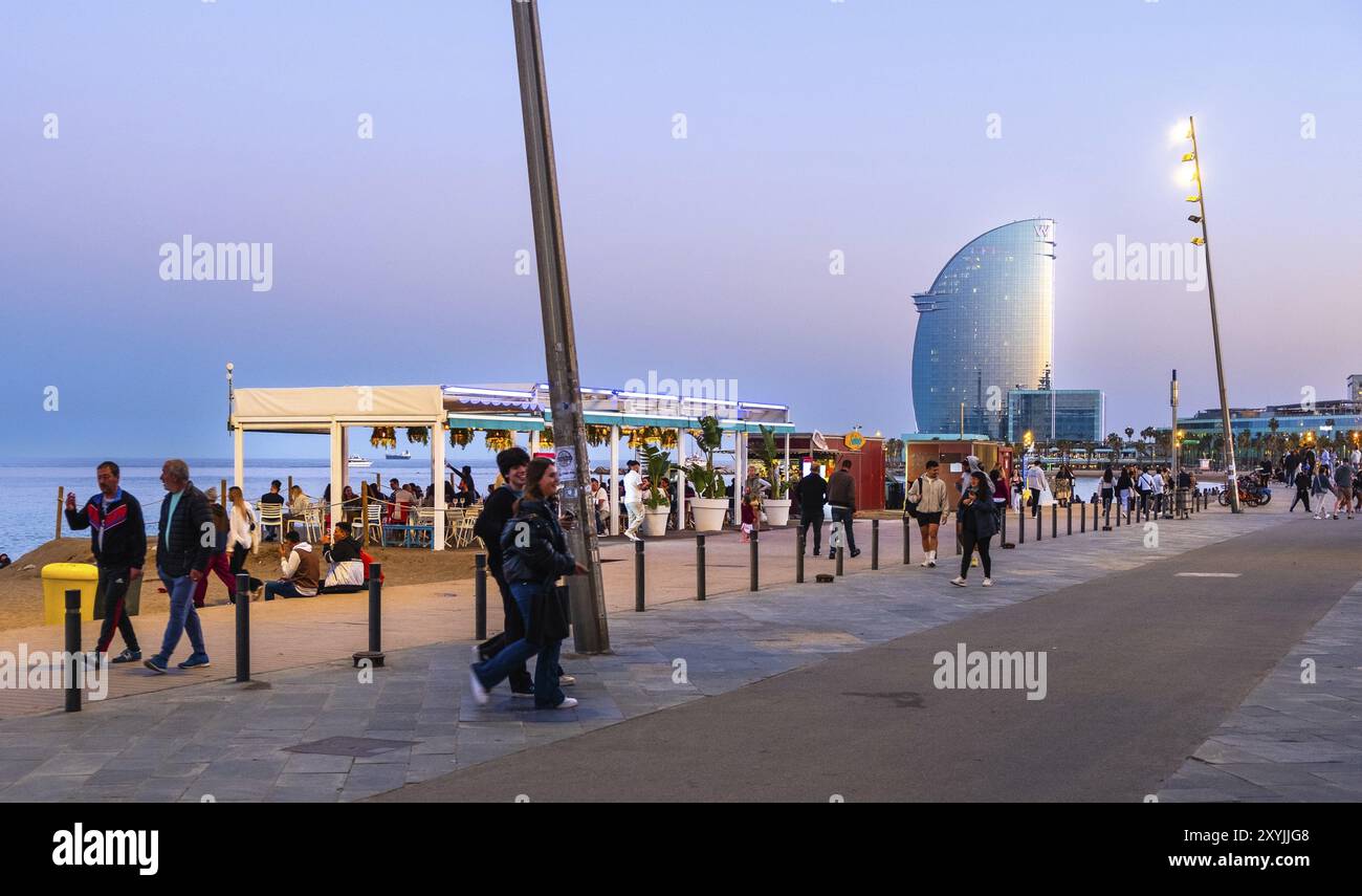 Nightlife on the seafront promenade in Barcelona, Spain, Europe Stock ...