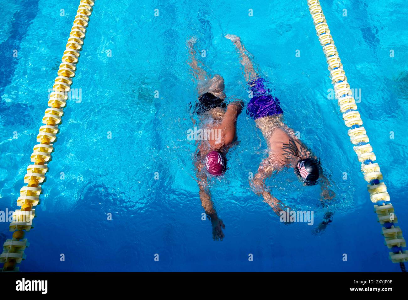 Two soldiers who lost legs competing for the victory at 1000 meters ...