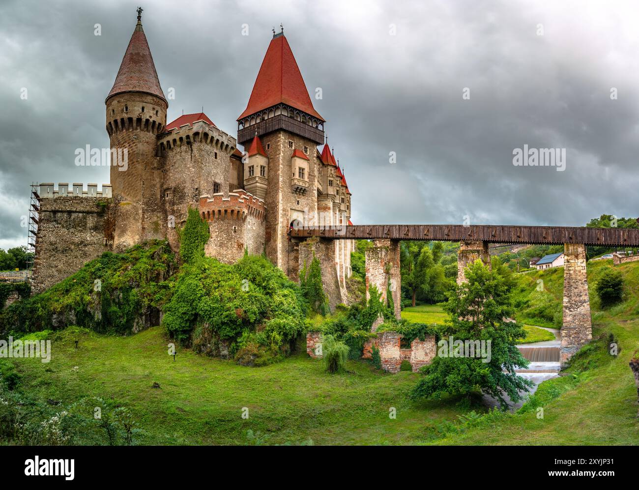 Corvin Castle (Castelul Corvinilor) or Hunyad Castle (Castelul ...