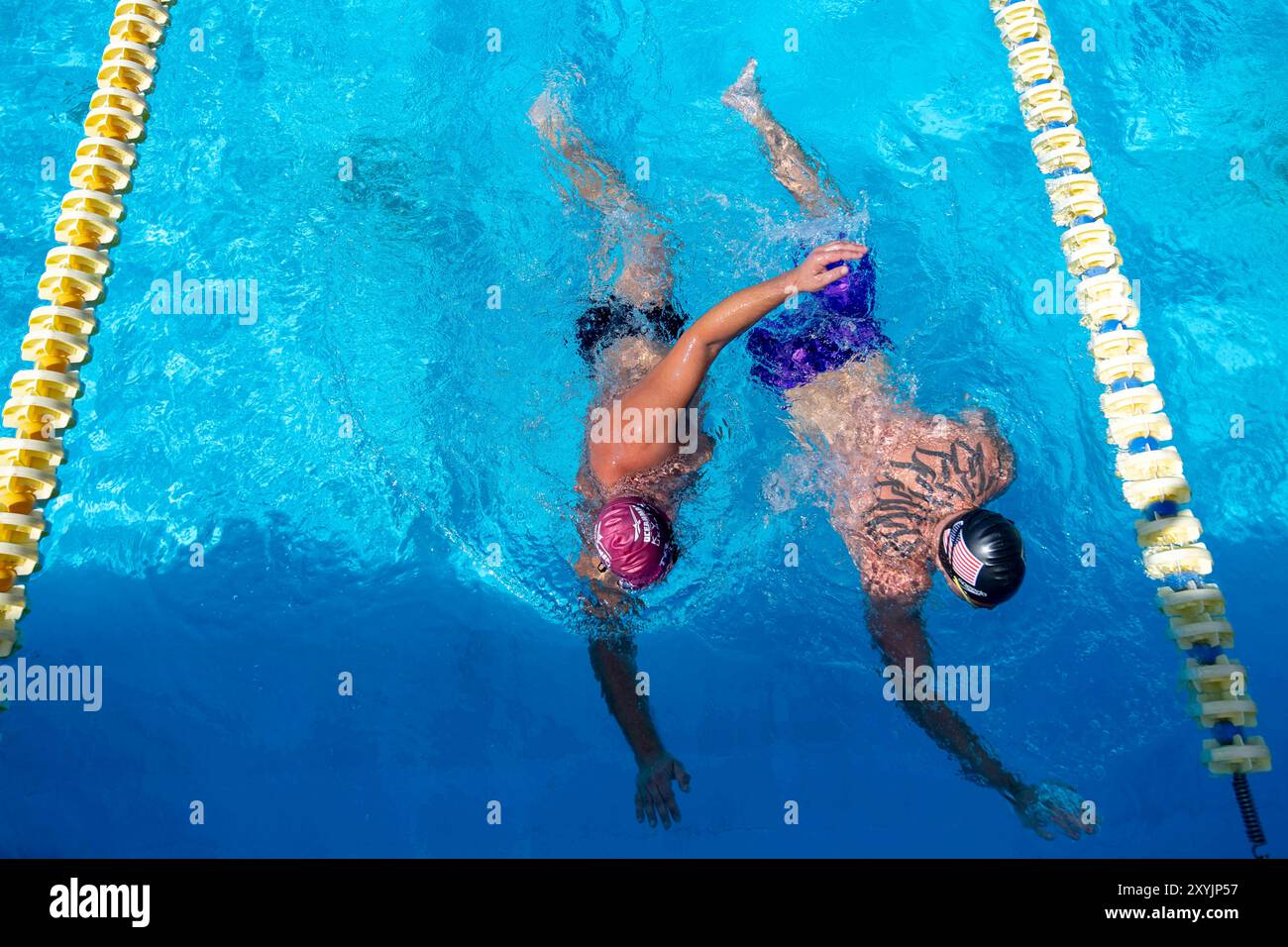 Two soldiers who lost legs competing for the victory at 1000 meters ...