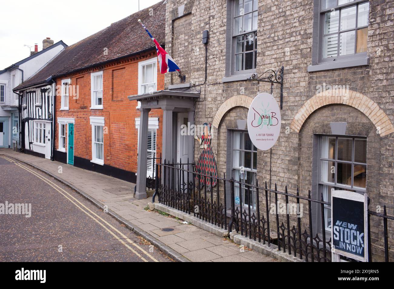 Shops in historic houses hi-res stock photography and images - Alamy