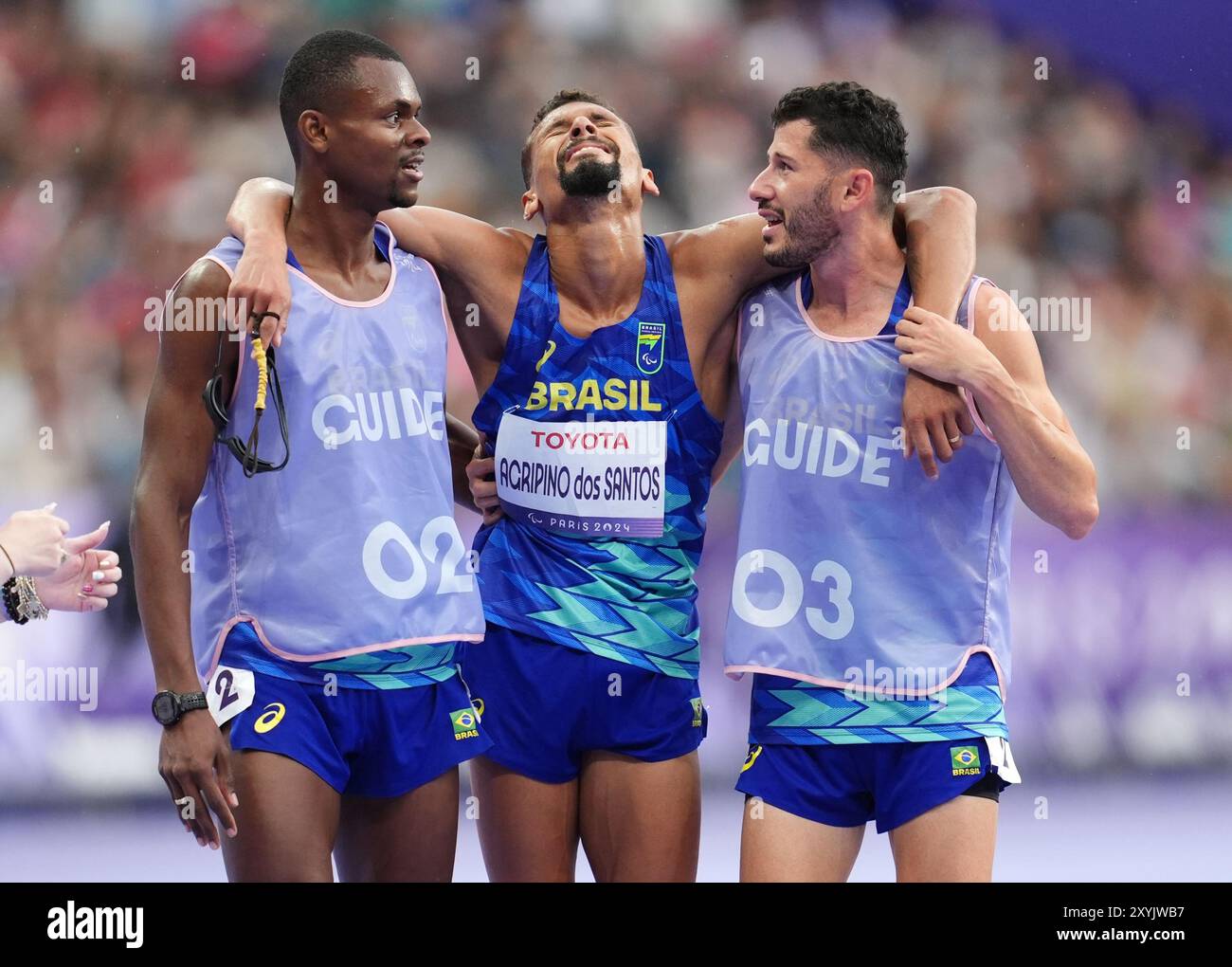 Brazil's Julio Cesar Agripino dos Santos celebrates winning the Men's ...