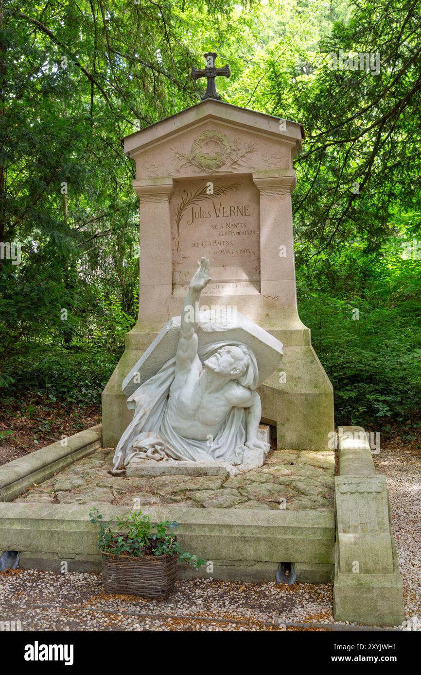 Jules Verne's tomb The sculpture was designed by Albert Roze it depicts a man breaking out of ...