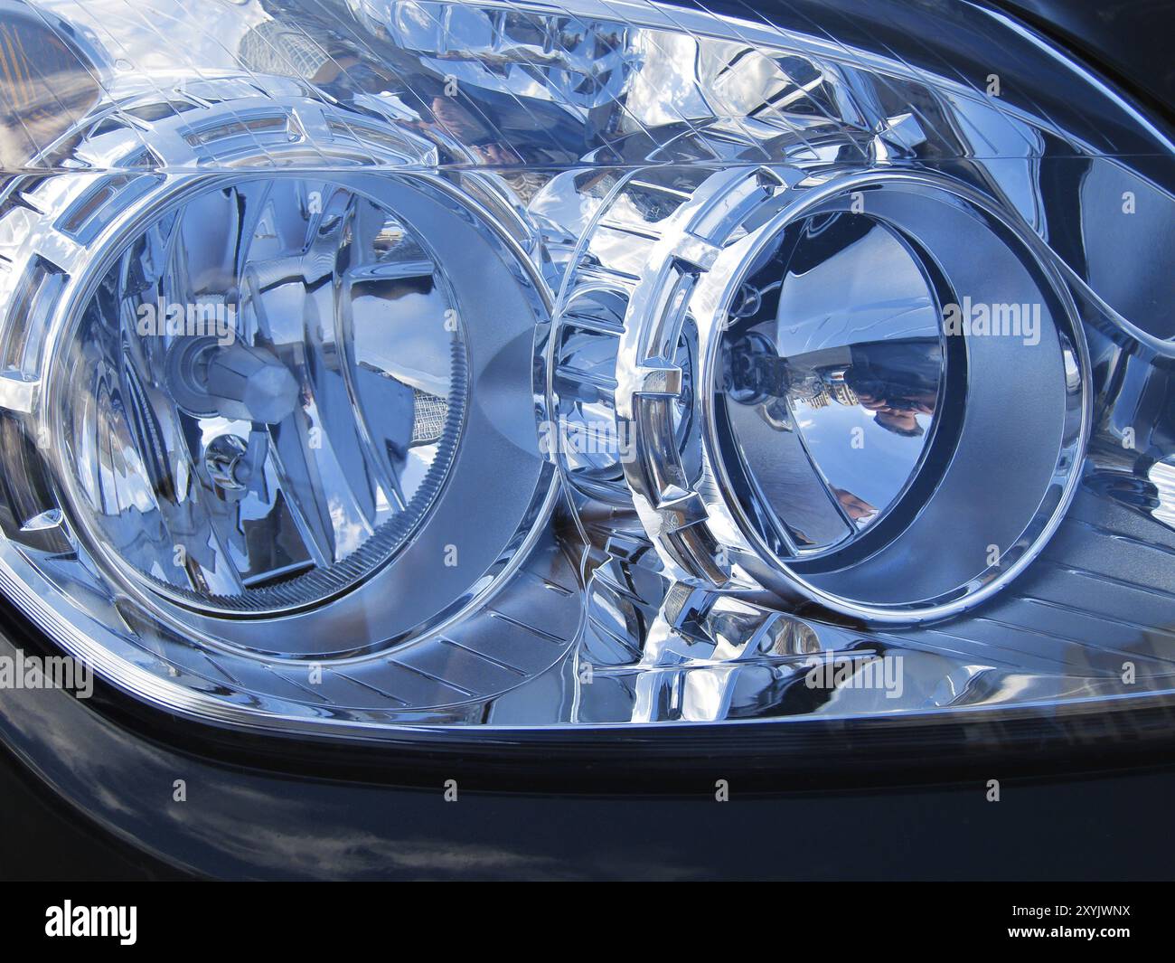 Detailed headlight hi-res stock photography and images - Alamy