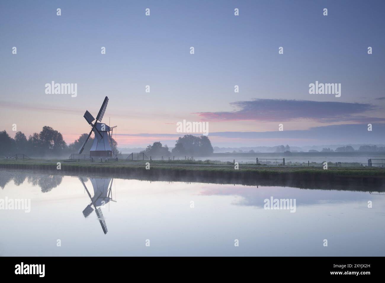 First morning sun windmills hi-res stock photography and images - Alamy