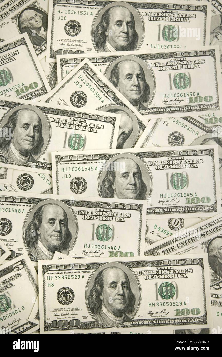 100 dollar notes hi-res stock photography and images - Alamy