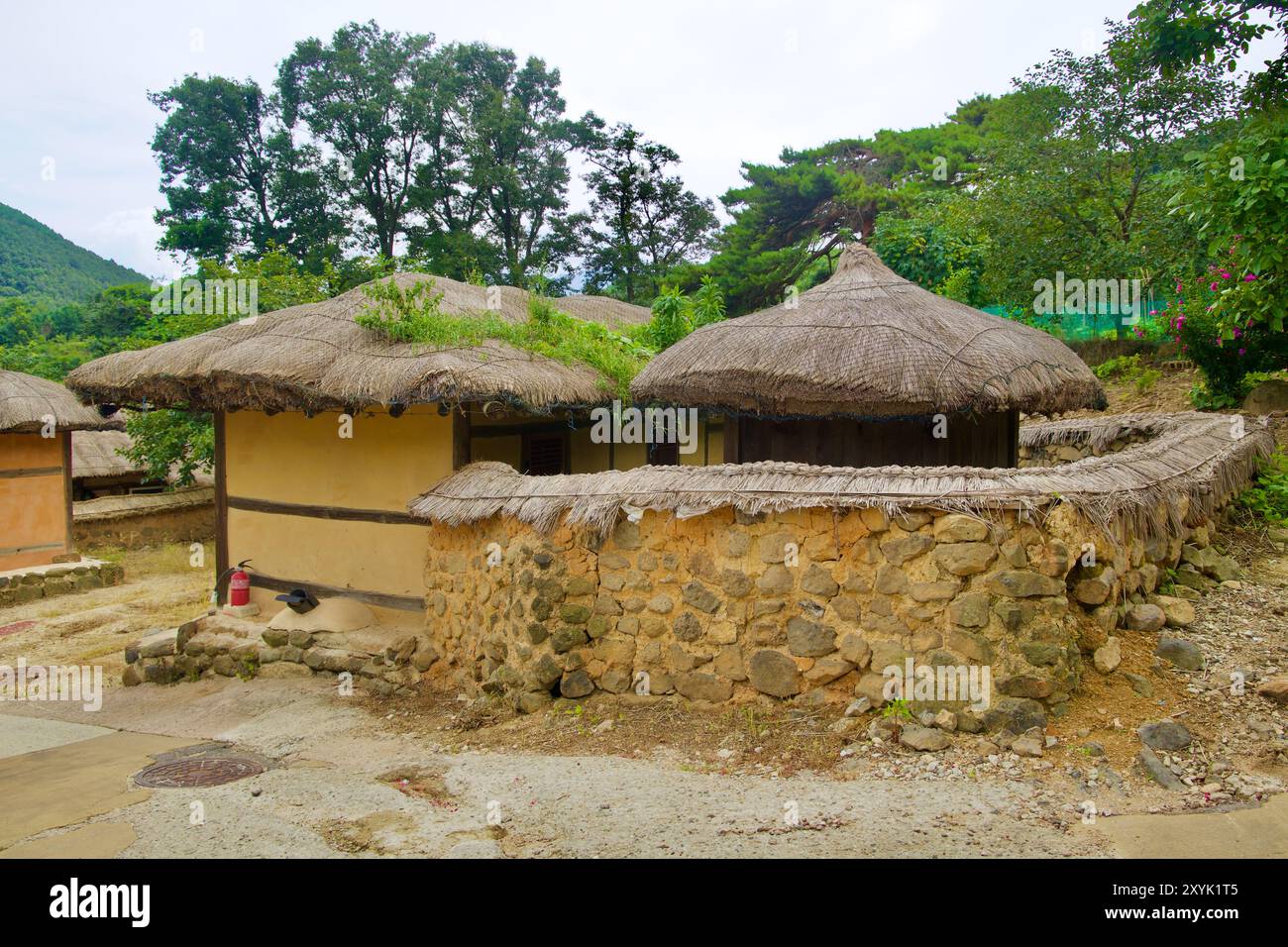 Korean rural homes hi-res stock photography and images - Alamy