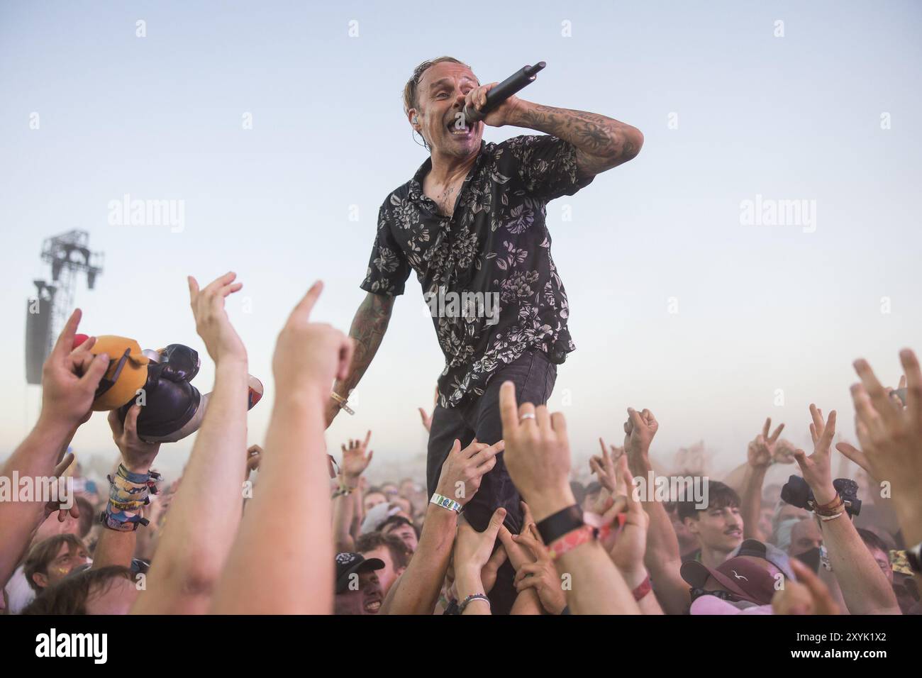 Donots singer hi-res stock photography and images - Alamy