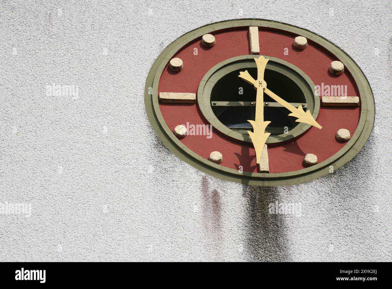 House clock in walls hi-res stock photography and images - Alamy