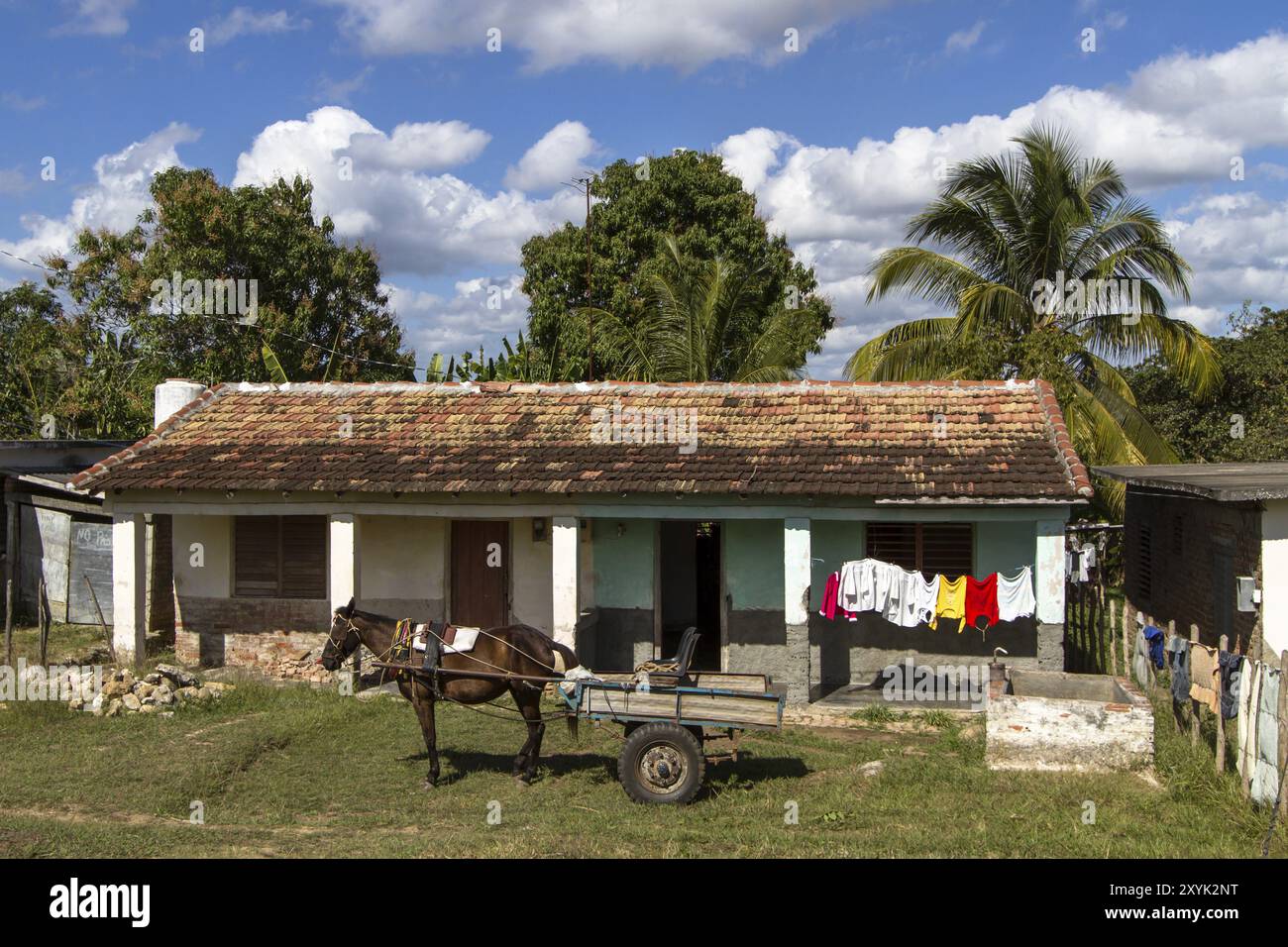 Typical house on the Caribbean island of Cuba Stock Photo - Alamy