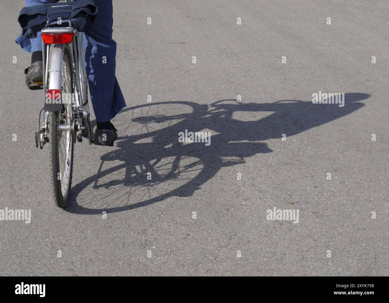 Dike bike route hi-res stock photography and images - Alamy