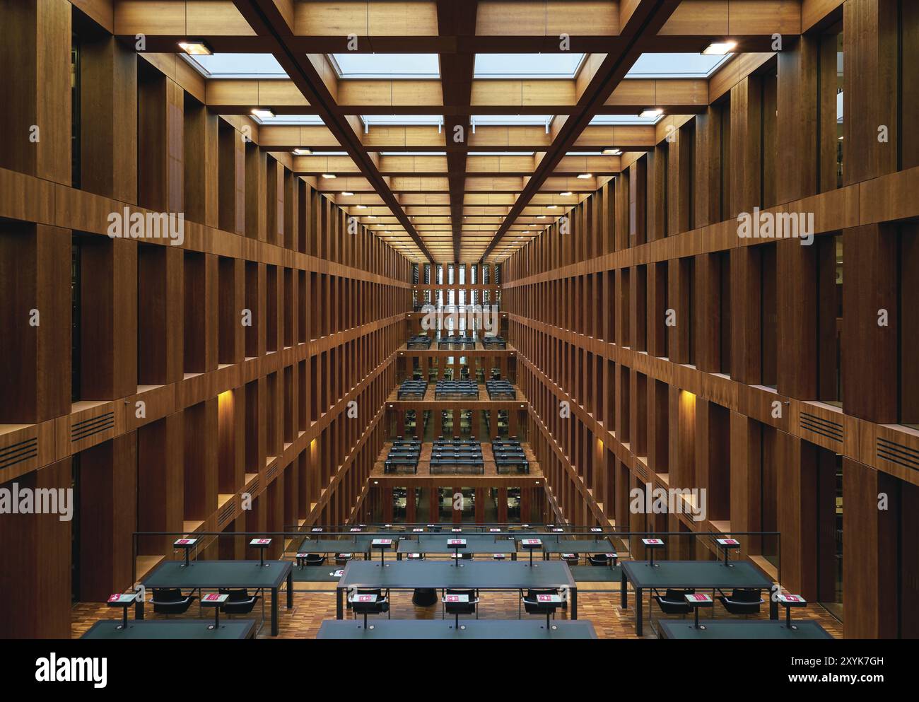 The empty library berlin hi-res stock photography and images - Alamy