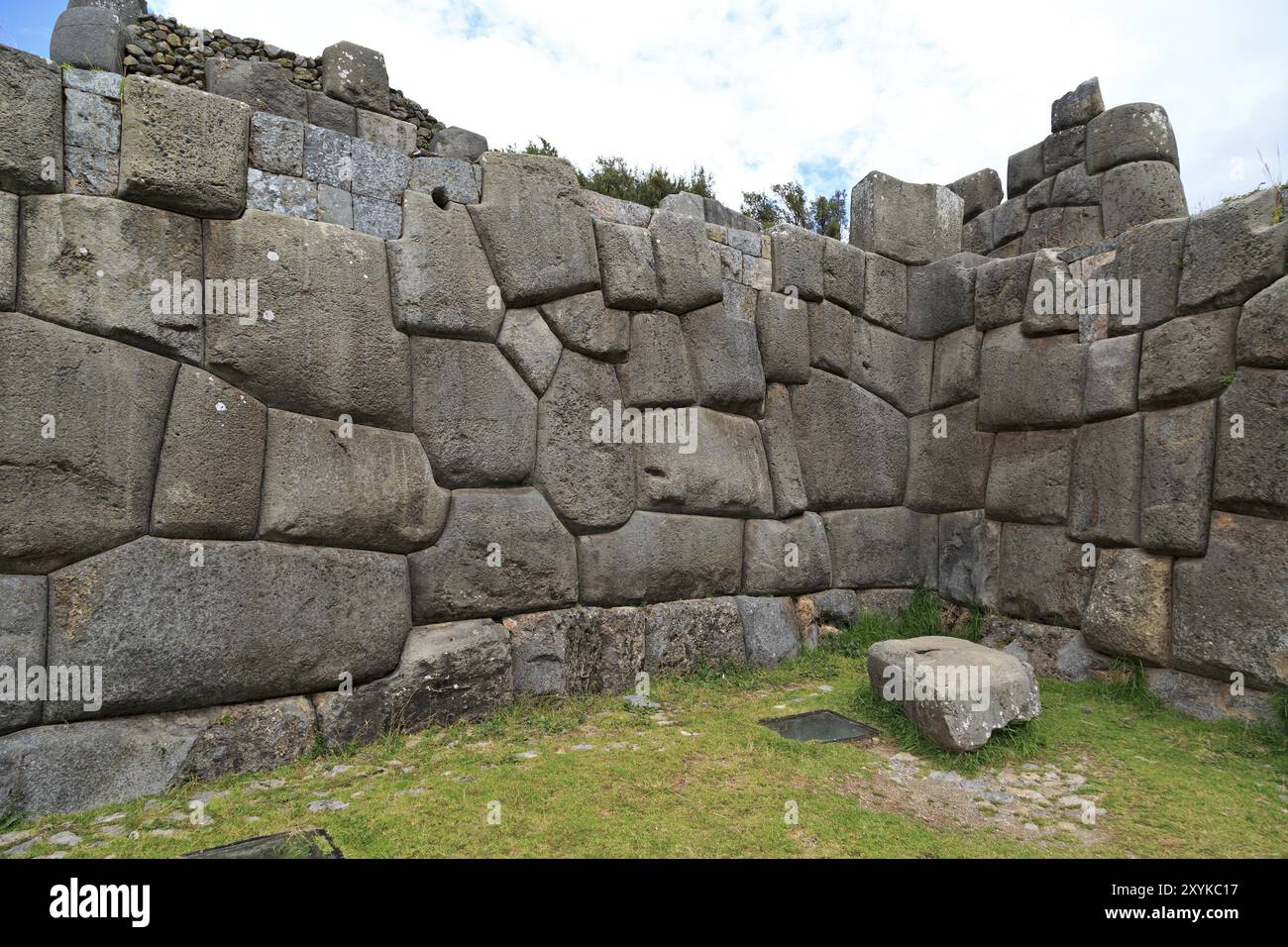 Seamless Inca wall in the Inca fortress Sacsayhuaman in Cusco Peru ...
