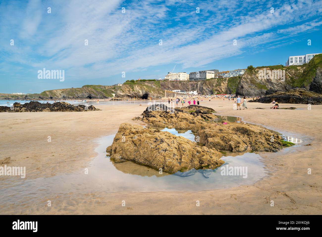 Low tide on Gt Great Western Beach seen from Towan beach in Newquay in ...