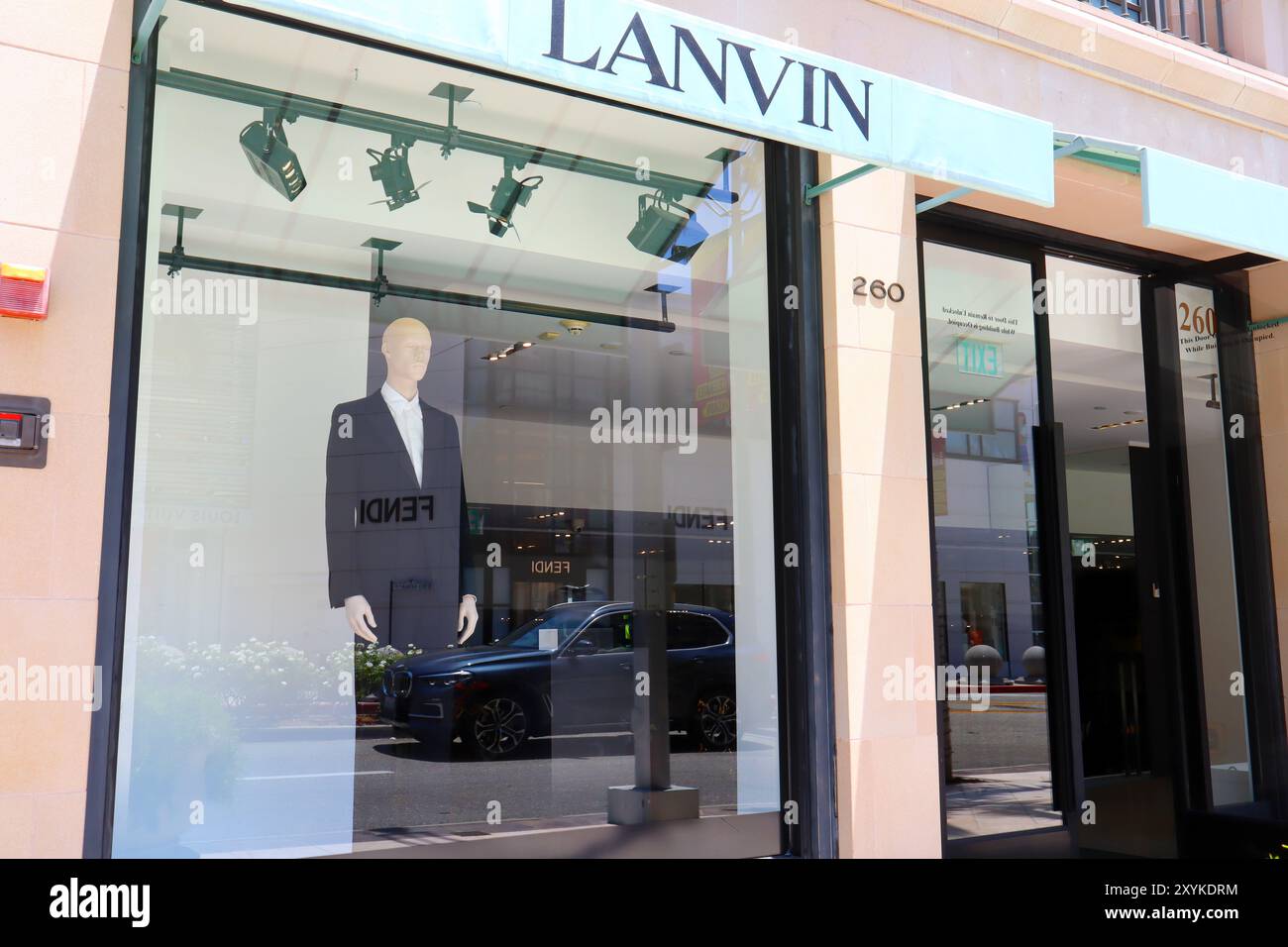 Lanvin label hi-res stock photography and images - Alamy