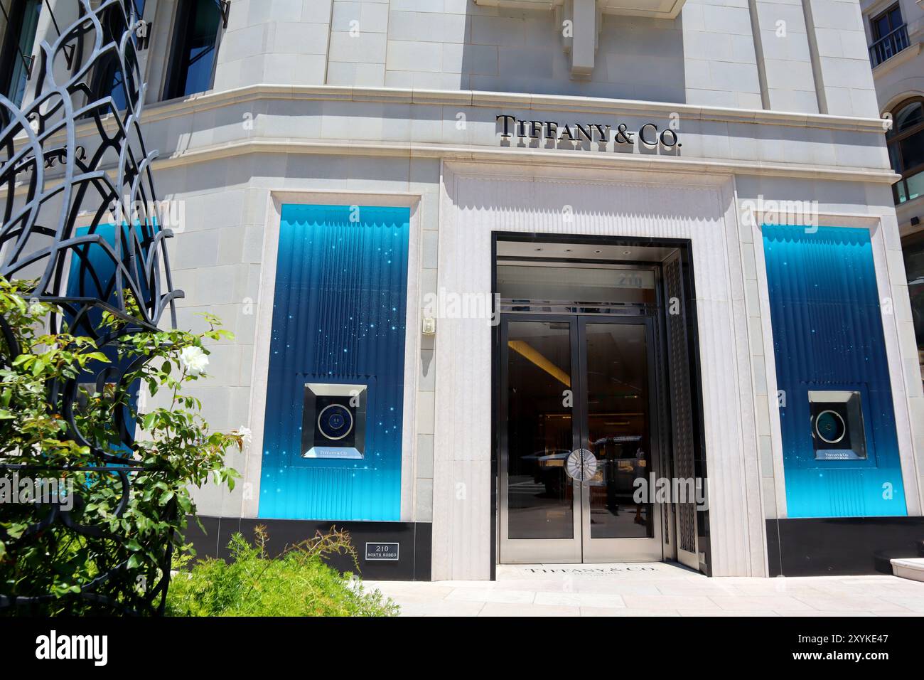 TIFFANY & Co. fashion store on Rodeo Drive, Beverly Hills, California ...