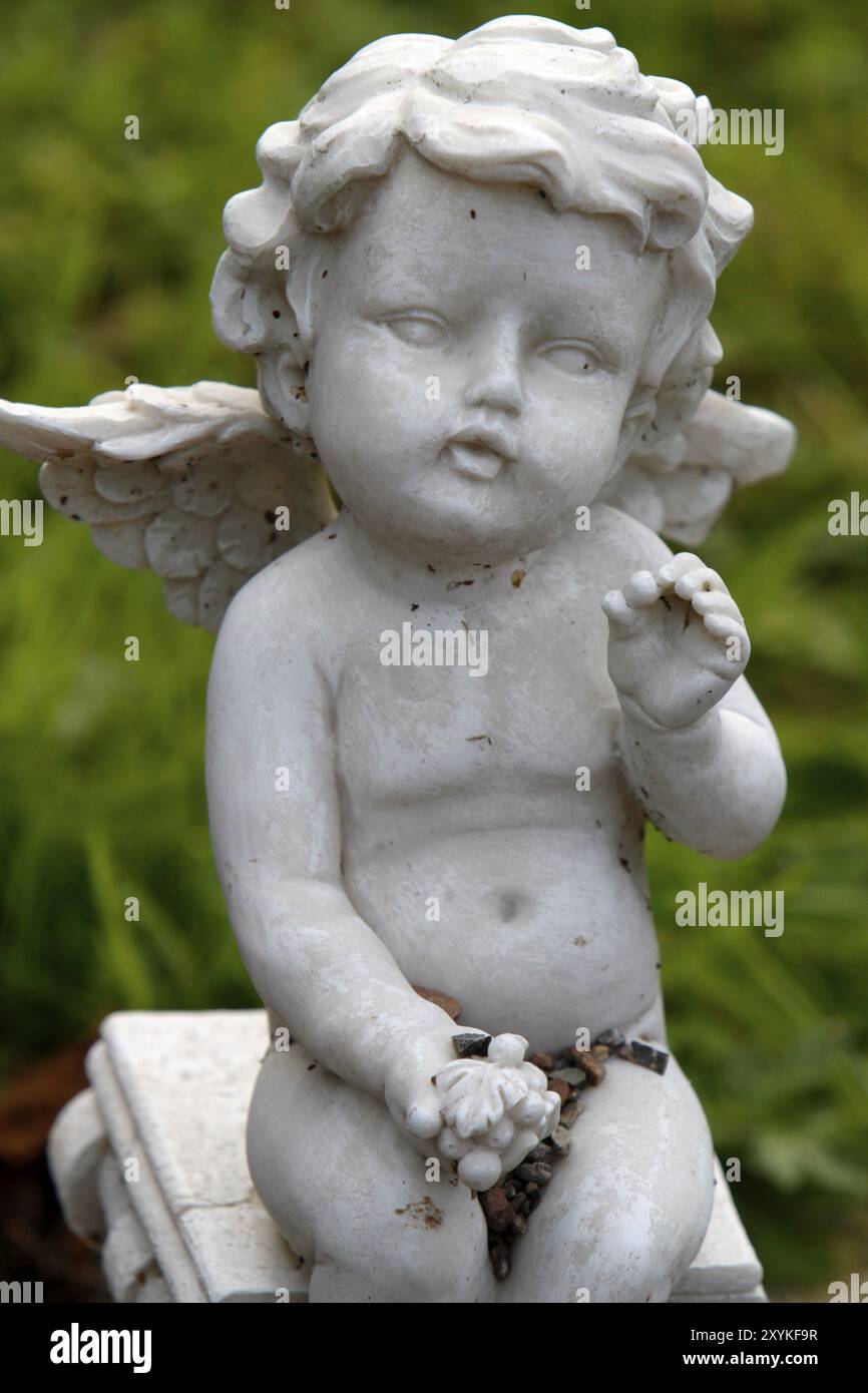 Angel mourns hi-res stock photography and images - Alamy