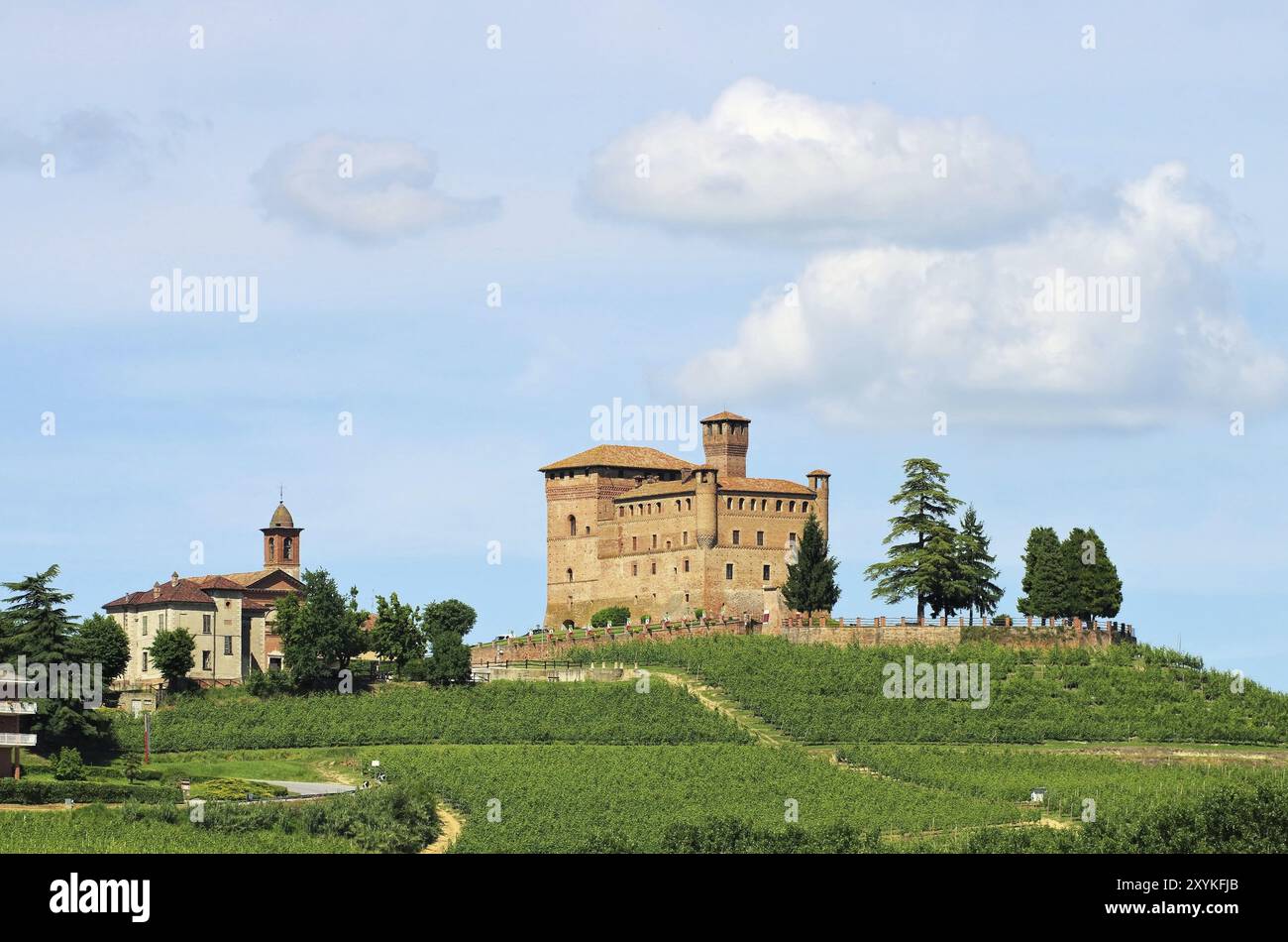 Old castle grinzane cavour hi-res stock photography and images - Alamy