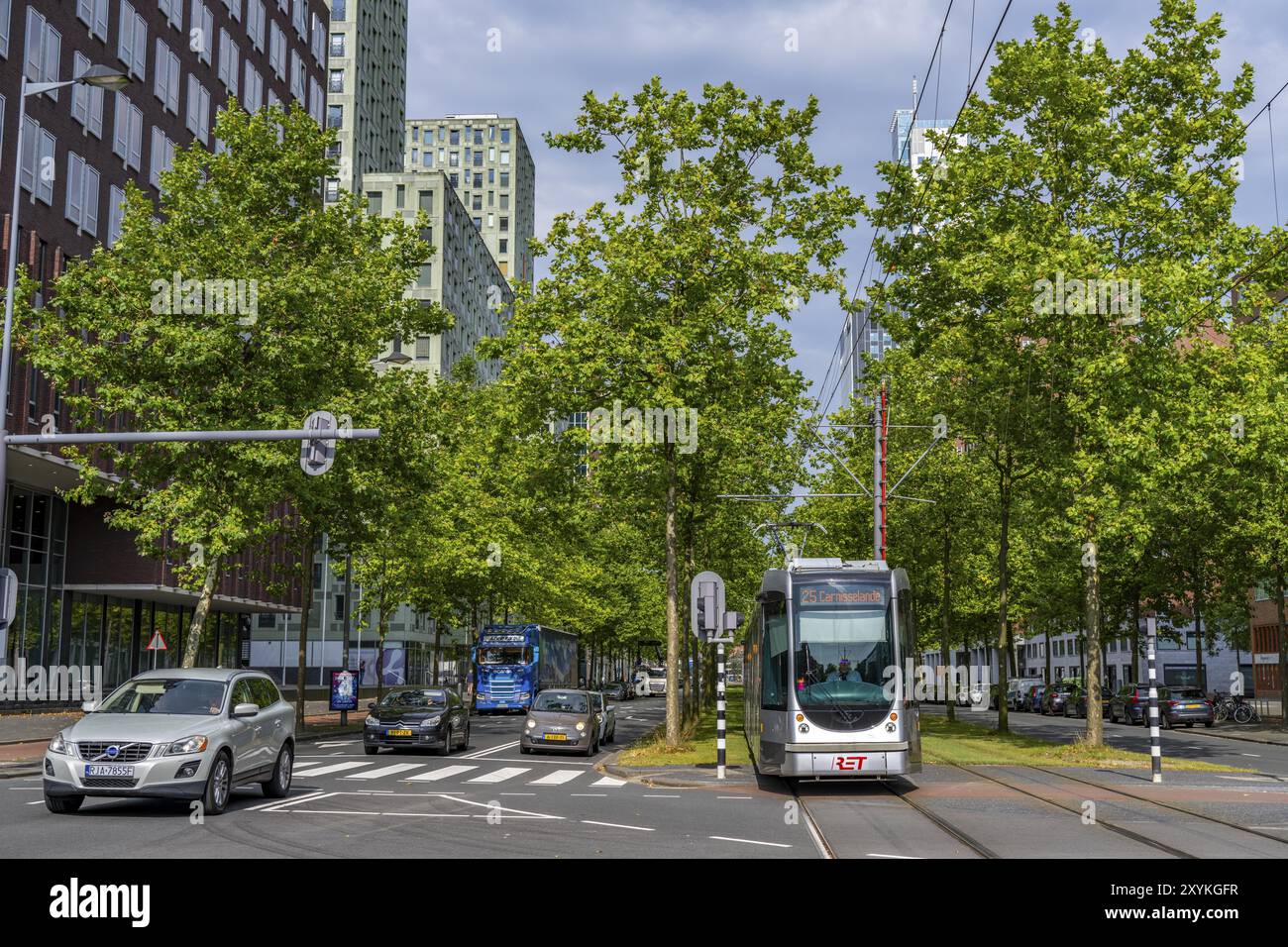 Urban greening, inner-city street Laan op Zuid, in Rotterdam's ...
