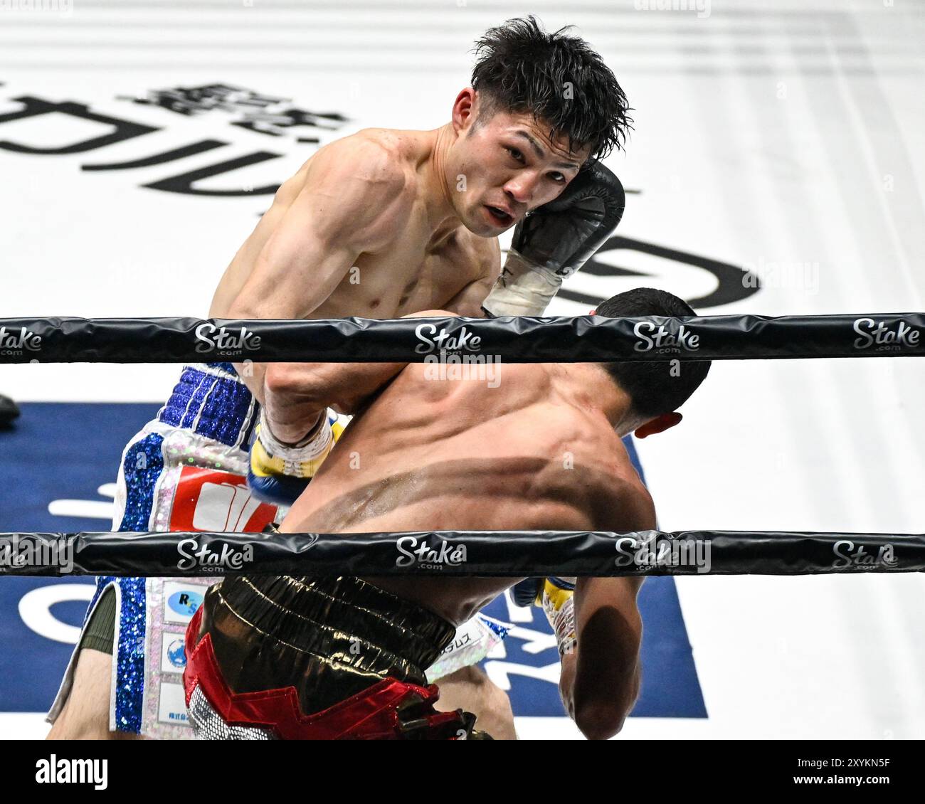 Japan's Seigo Yuri Akui (gray gloves) and Ukraine's Artem Dalakian ...
