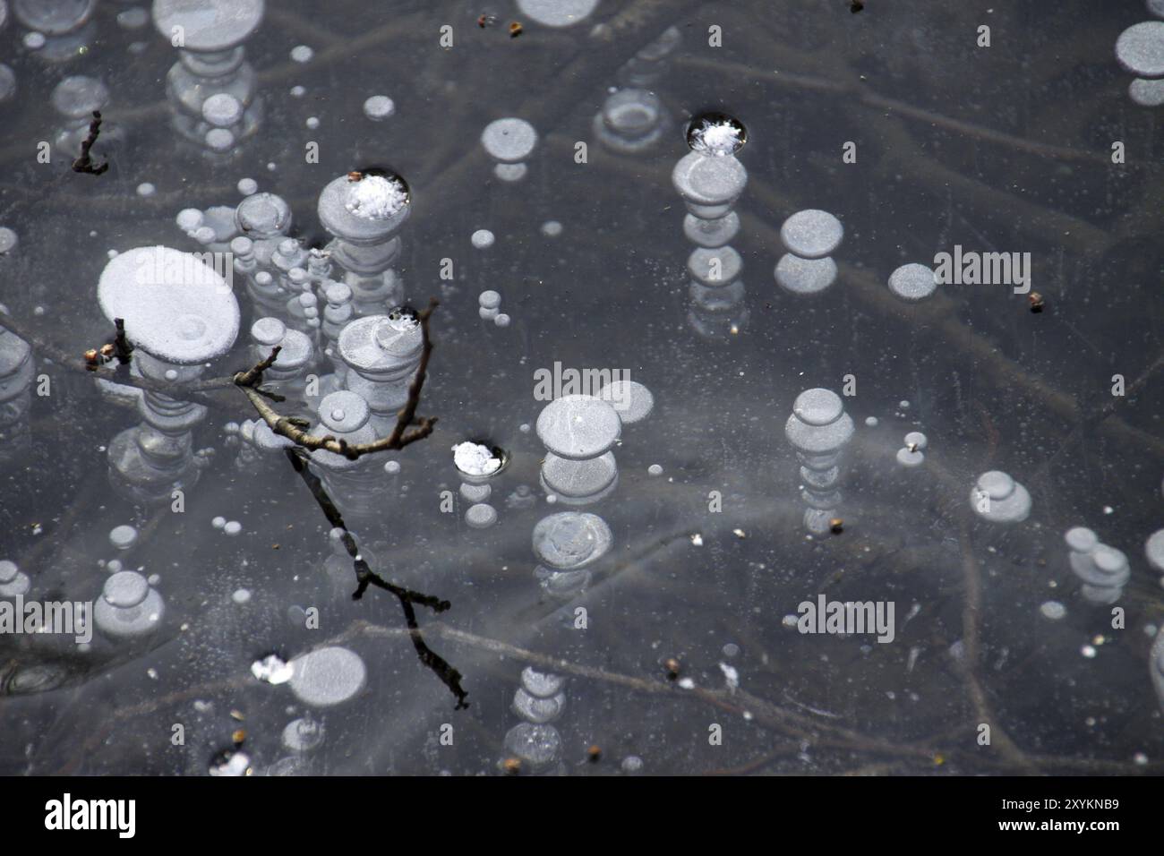 Bubbles air in sheet hi-res stock photography and images - Alamy