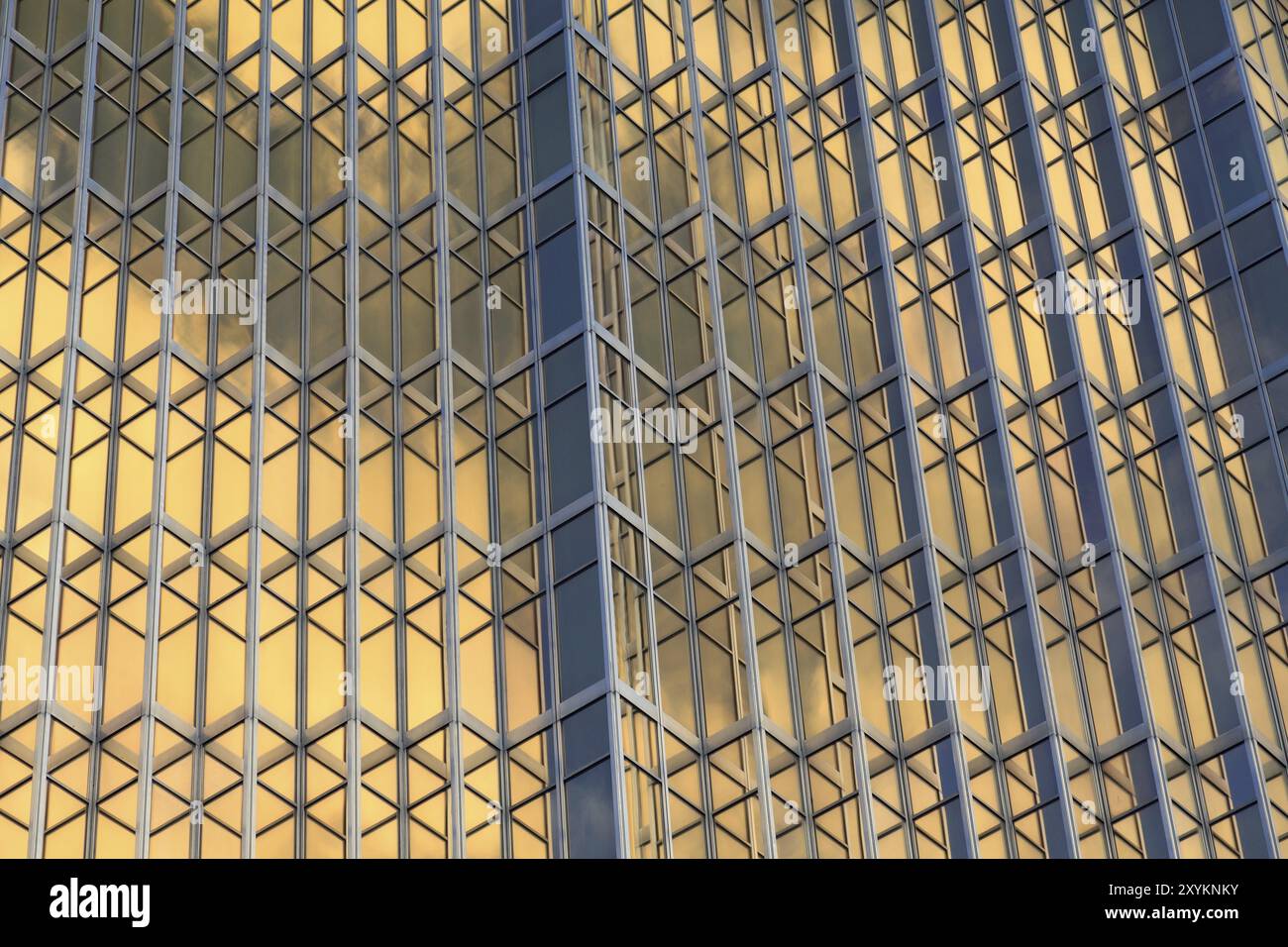 High houses in canada skyscrapers hi-res stock photography and images ...