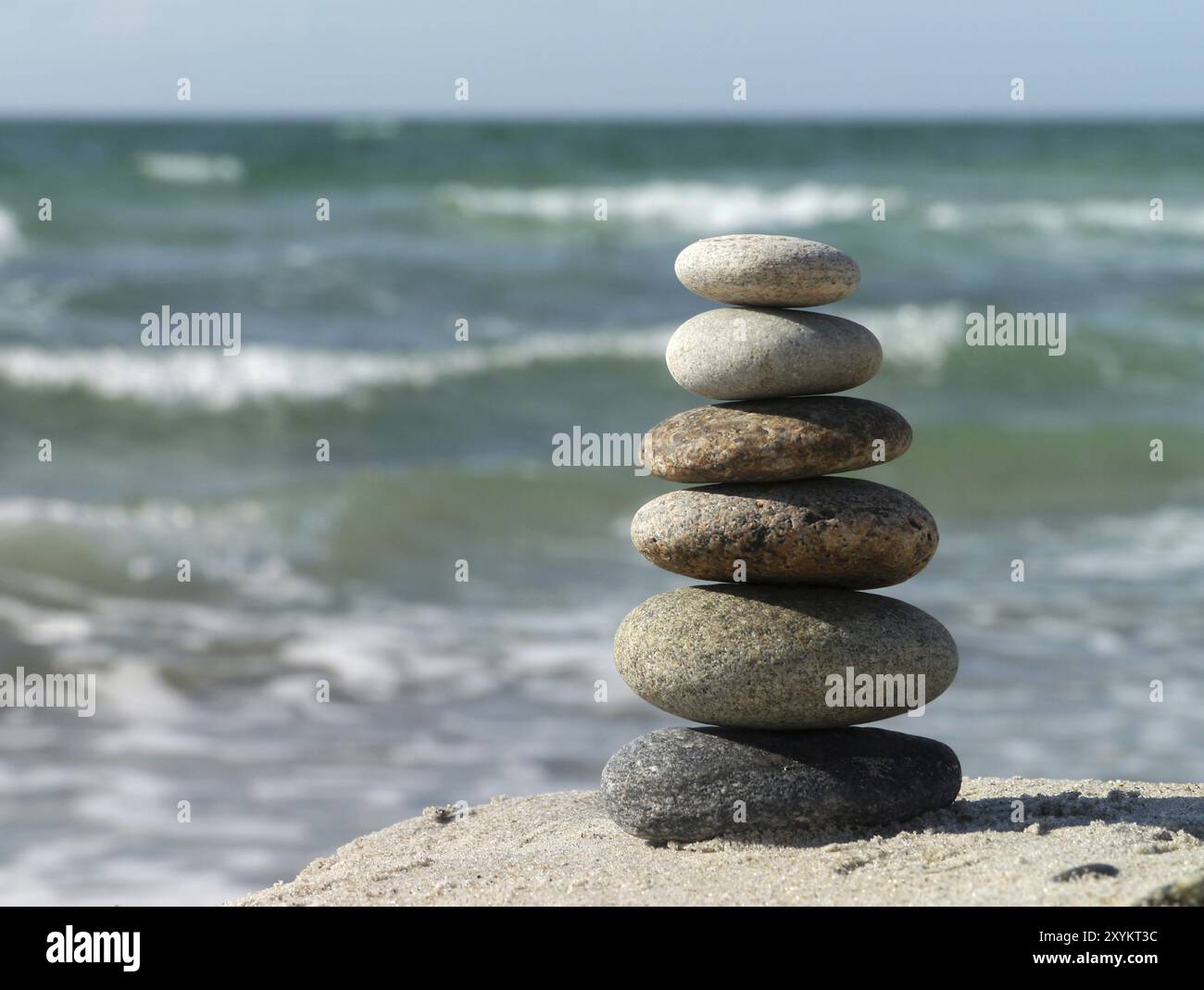 Stone in balance Stock Photo - Alamy