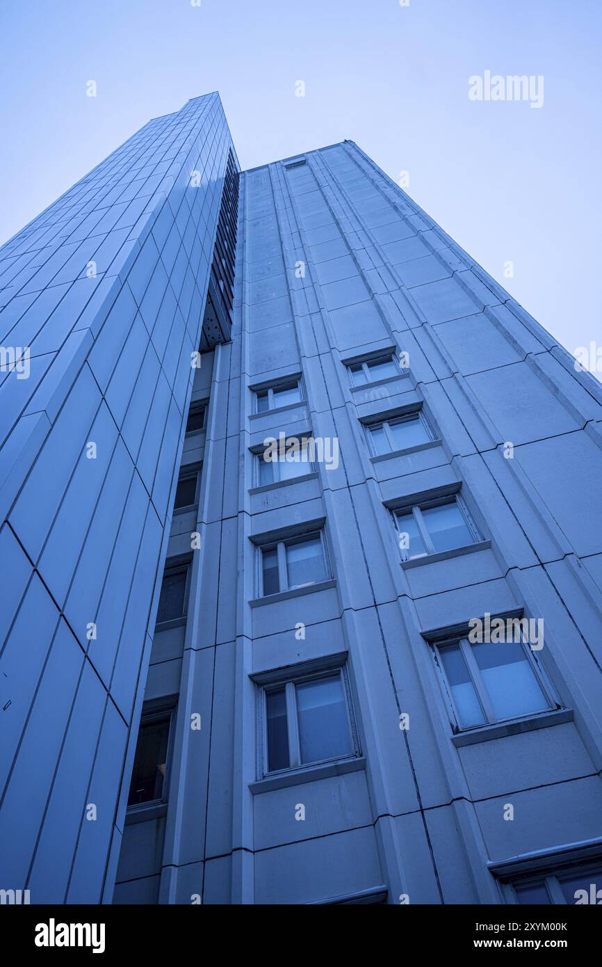 Lift elevator shaft shafts hi-res stock photography and images - Alamy