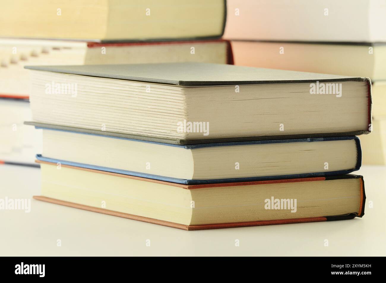Encyclopaedias pile hi-res stock photography and images - Alamy
