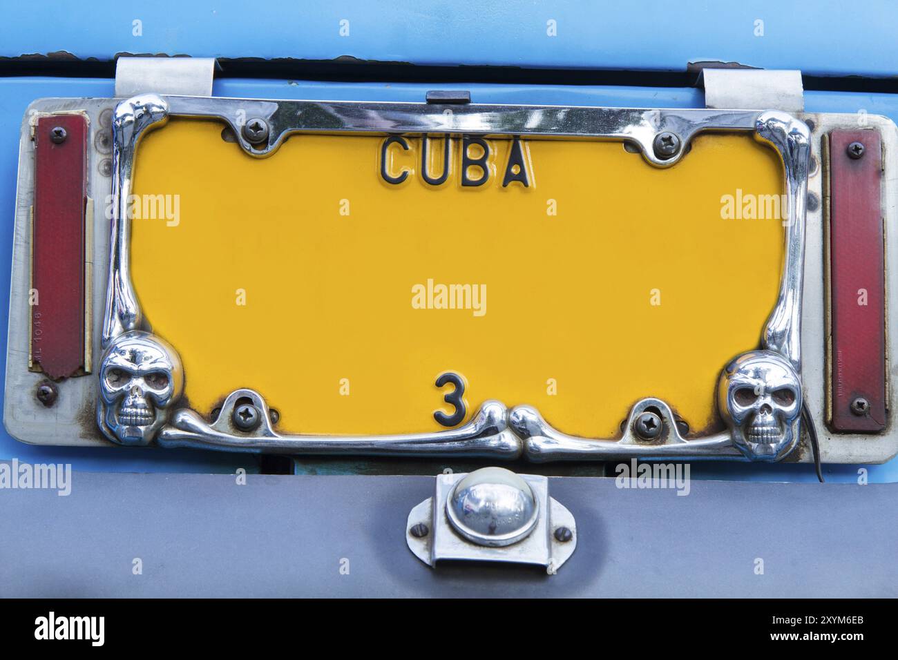 Cuban vehicle registration plates hi-res stock photography and images ...