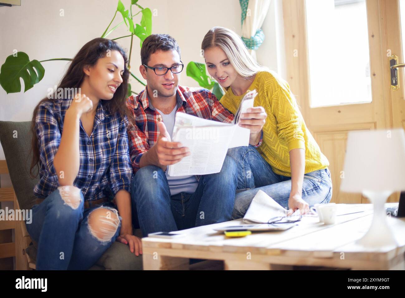 Business people conversation. Exchange of new ideas and brainstorming ...