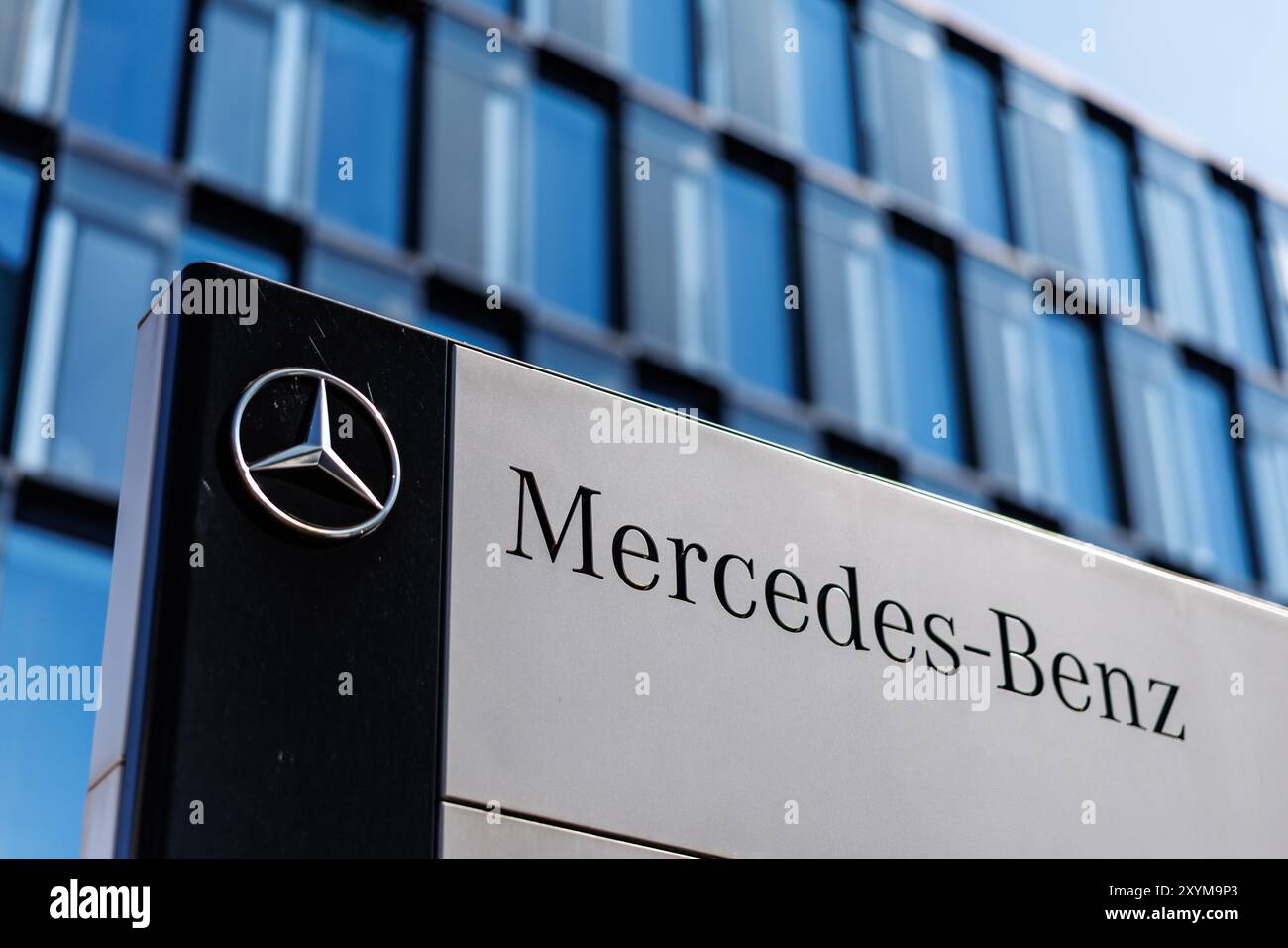 Munich, Germany. 29th Aug, 2024. The Mercedes star, the Mercedes-Benz ...