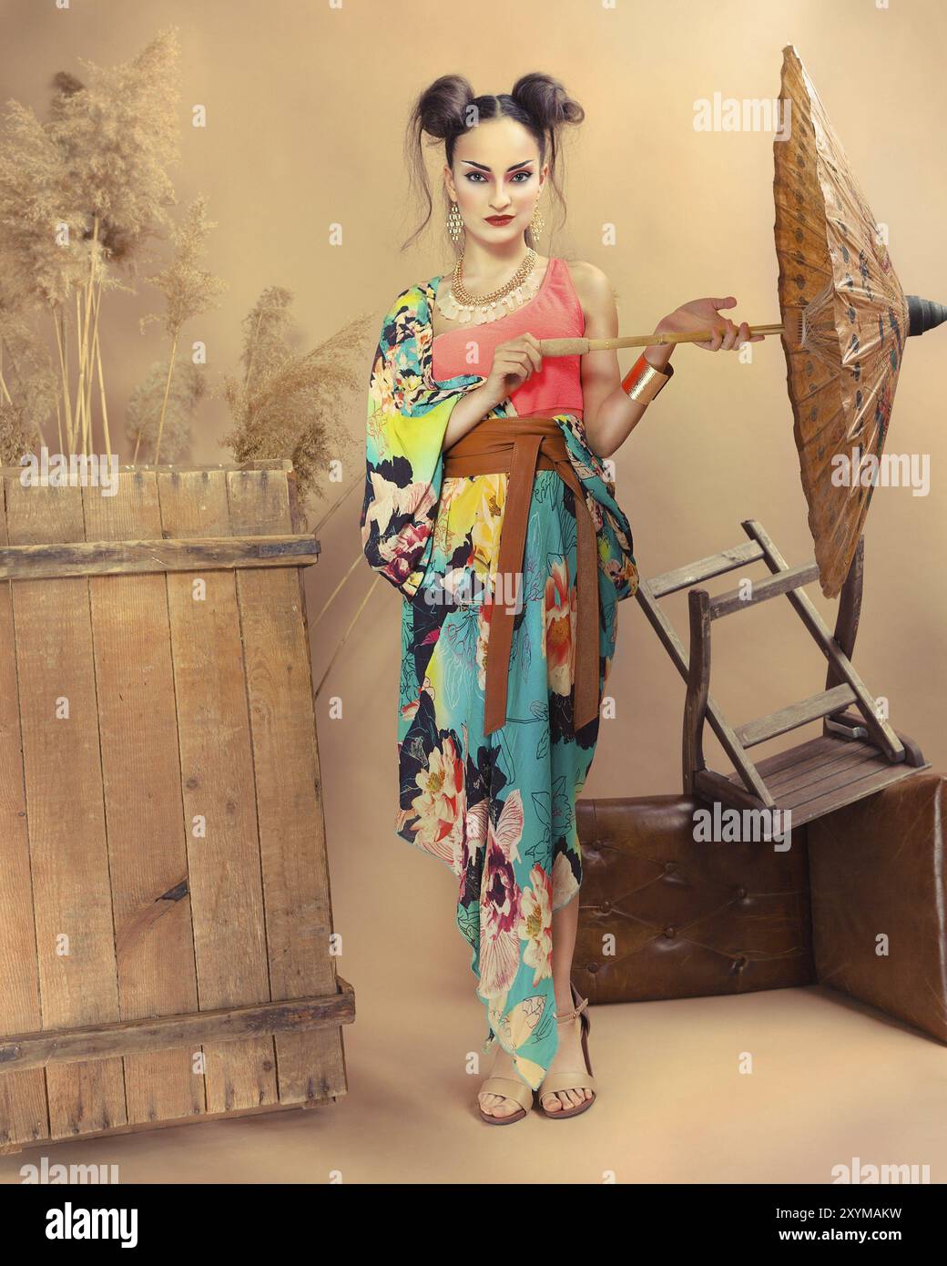 Woman japanese traditional masks hi-res stock photography and images ...