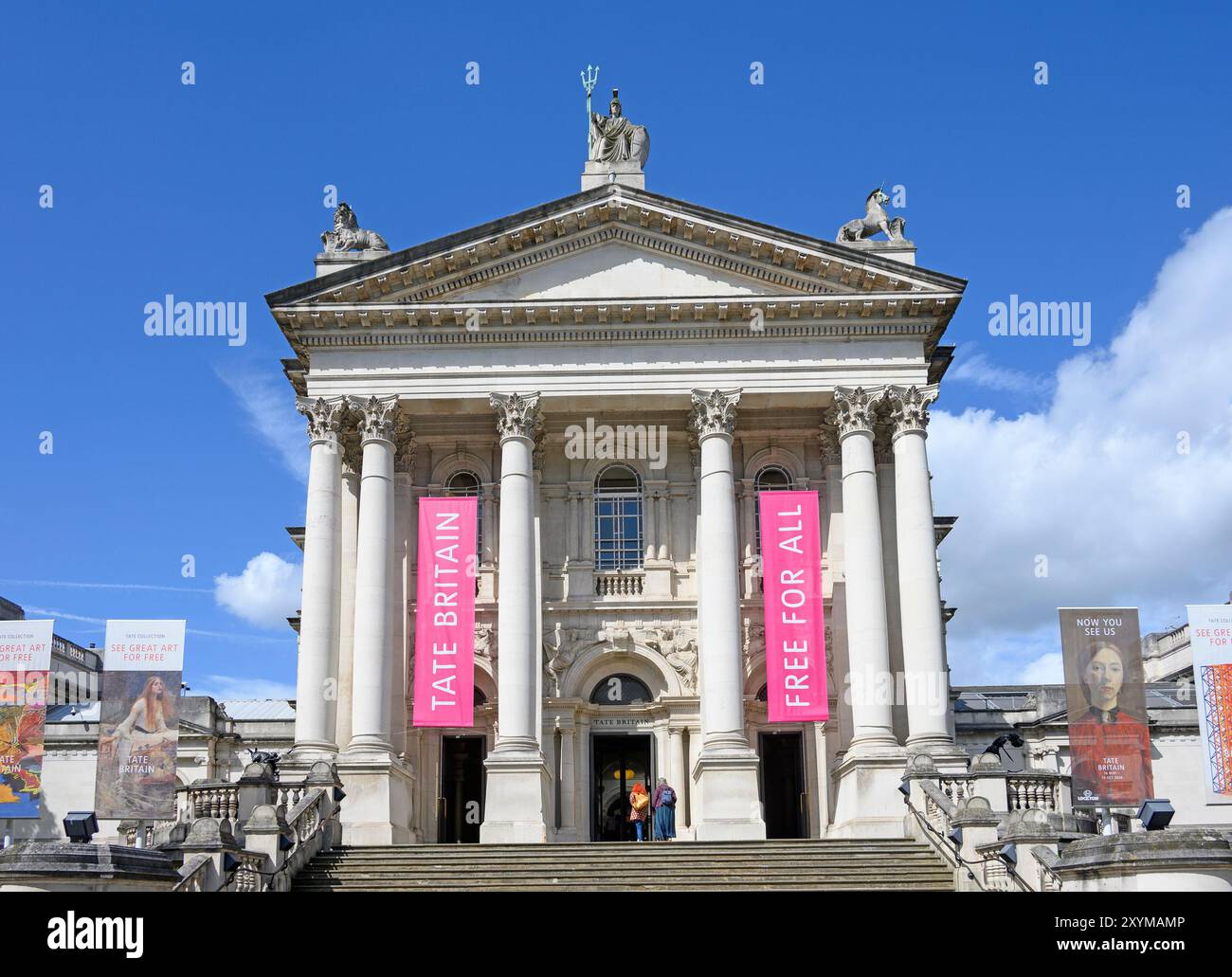 Tate entrance hi-res stock photography and images - Alamy